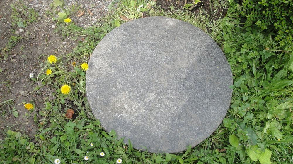 Runde Platte Granit Gneis Tischplatte (Gebraucht) in Erlenbach ZH für ...