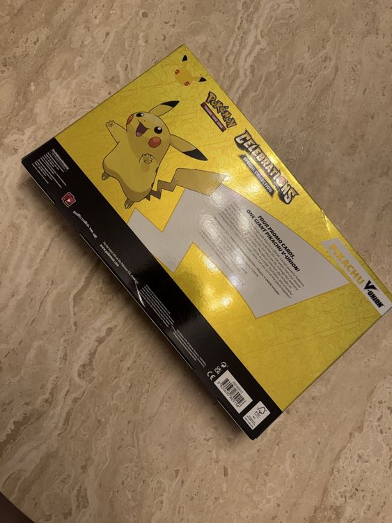 Pokémon TCG: Celebrations Special Collection – Pikachu V‑U (Neu und ...