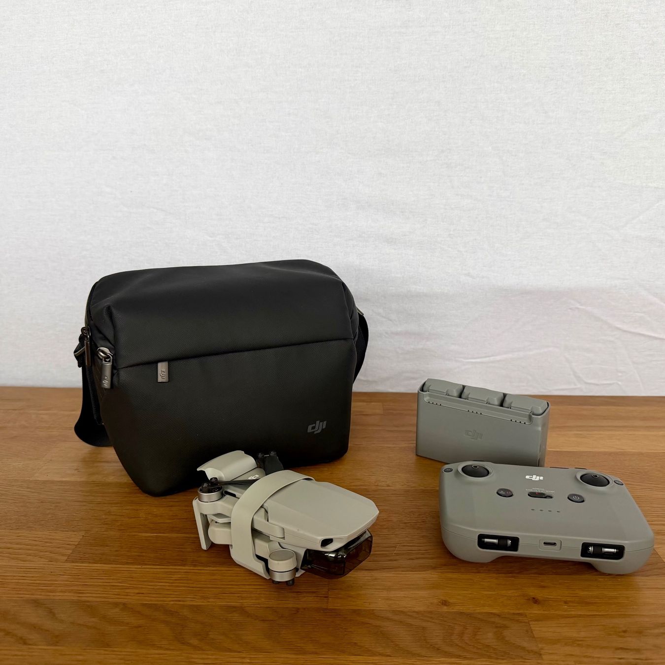 DJI Mini 2, Fly More Combo. Top Zustand. Voll funktionsfähig (Gebraucht ...