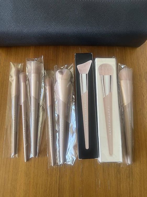 Fenty Brushes (Neu und originalverpackt) in Zürich für CHF 110 – mit ...