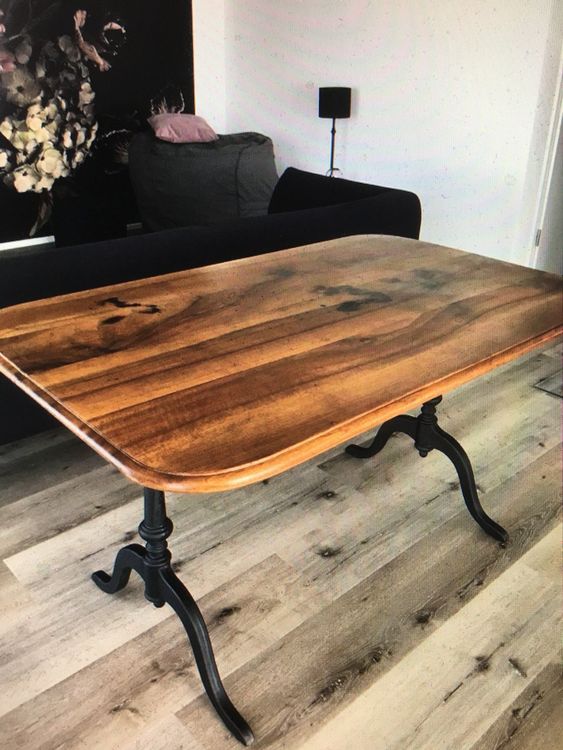 Bistrotisch Nussbaum 140 x 89 cm (Gebraucht) in Binningen für CHF 490 ...