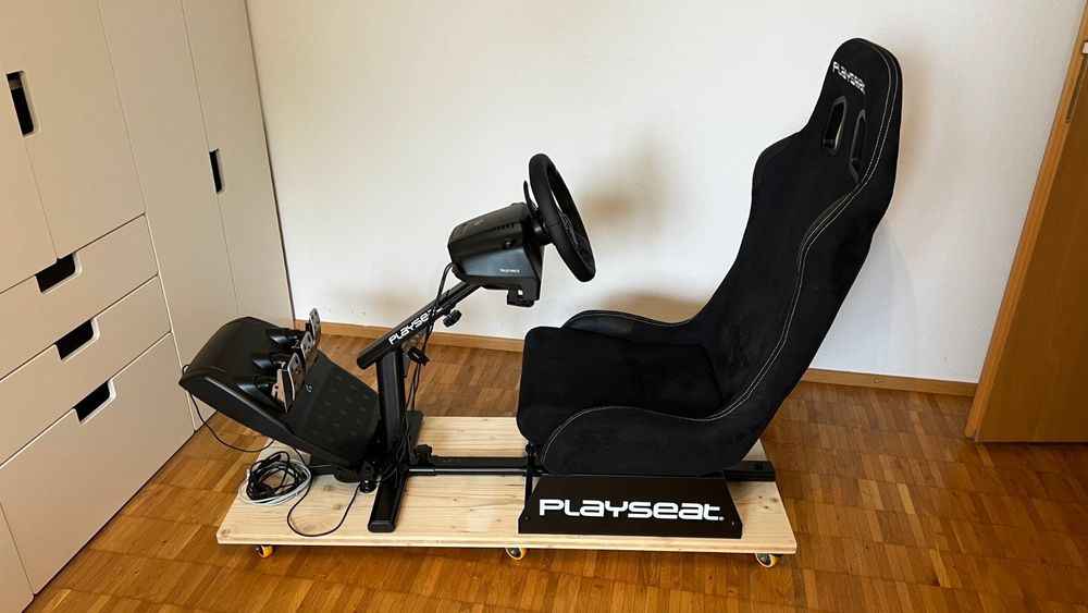 Playseat komplett inkl. Logitech G923 Lenkrad (Gebraucht) in ...