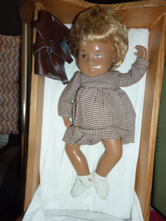 SASCHA BABY IN HOLZWIEGE MIT INHALT. | Kaufen auf Ricardo