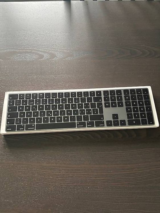 Apple Magic Keyboard (Gebraucht) in Gipf-Oberfrick für CHF 35 – mit ...