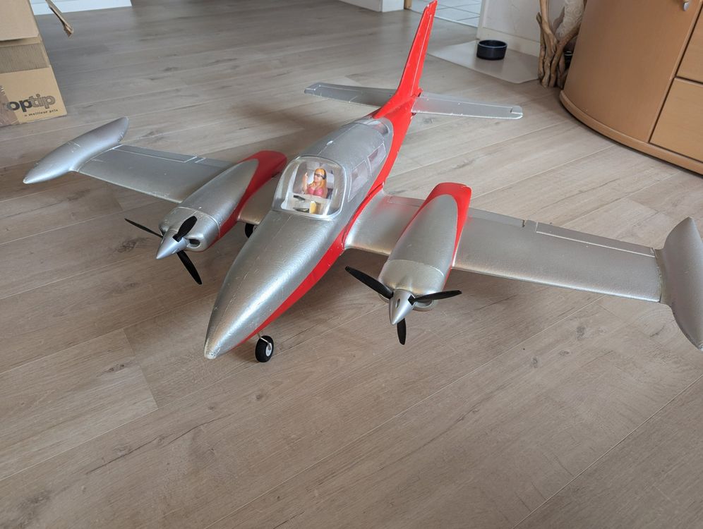 Cessna 310 – RED – Grand Cruiser V2 (Gebraucht) in Münsingen für CHF ...
