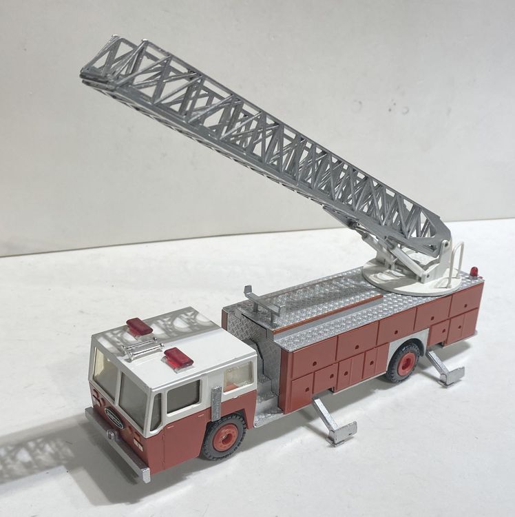 Conrad 5502 Lastwagen Feuerwehr in OVP [1°/2] (Gebraucht) in Sonceboz ...