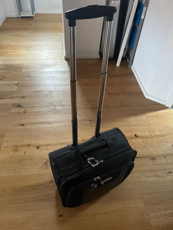 Notebook / Akten Koffer | Mit viel Platz | Kaufen auf Ricardo