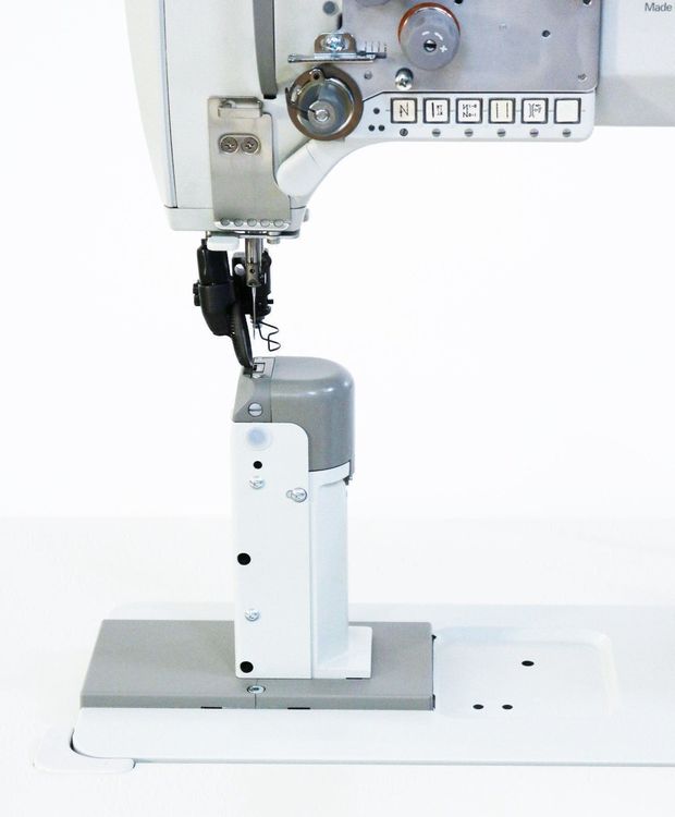 Dürkopp 888 Säulen Nähmaschine Neu (Neu und originalverpackt) in Rehetobel für CHF 4990 – mit ...