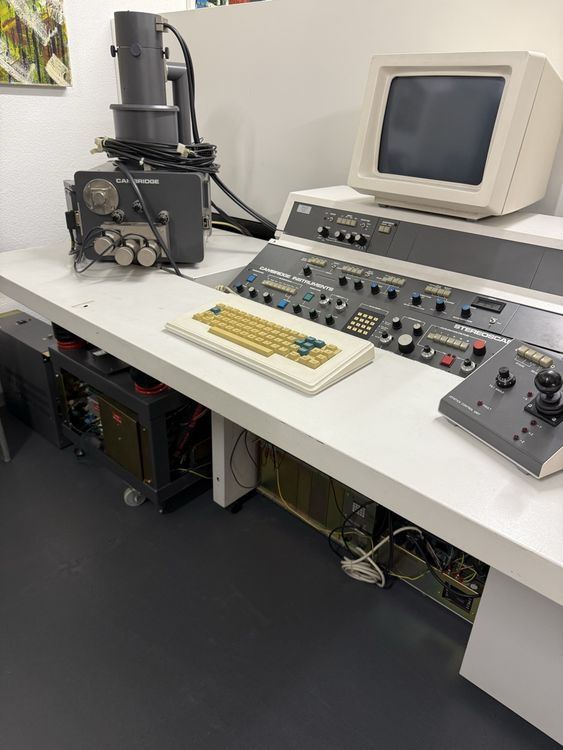 Scanning Electron Microscope Cambridge Instruments (Gebraucht) in ...