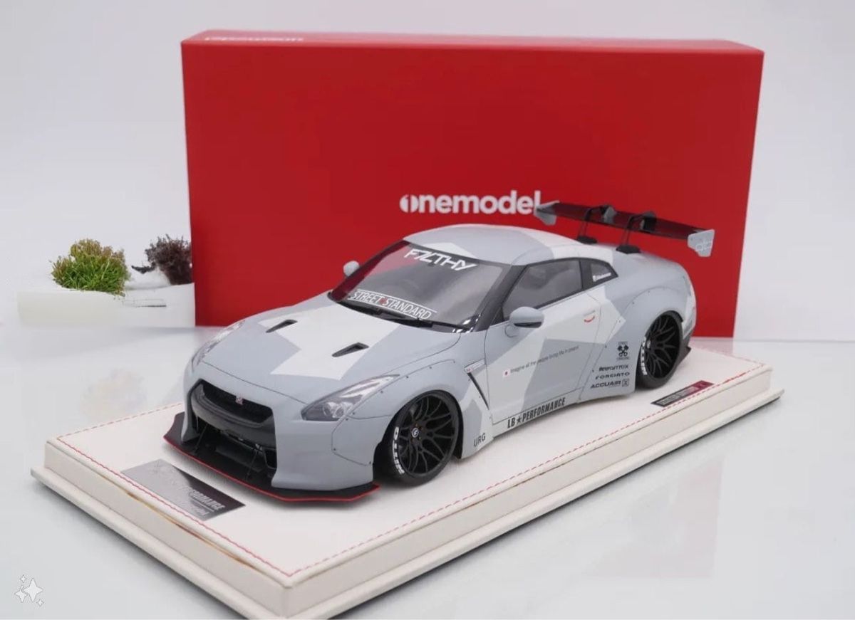 Onemodel Nissan GT-R R35 Liberty Walk Zero Fighter 1:18 (Neu (gemäss ...