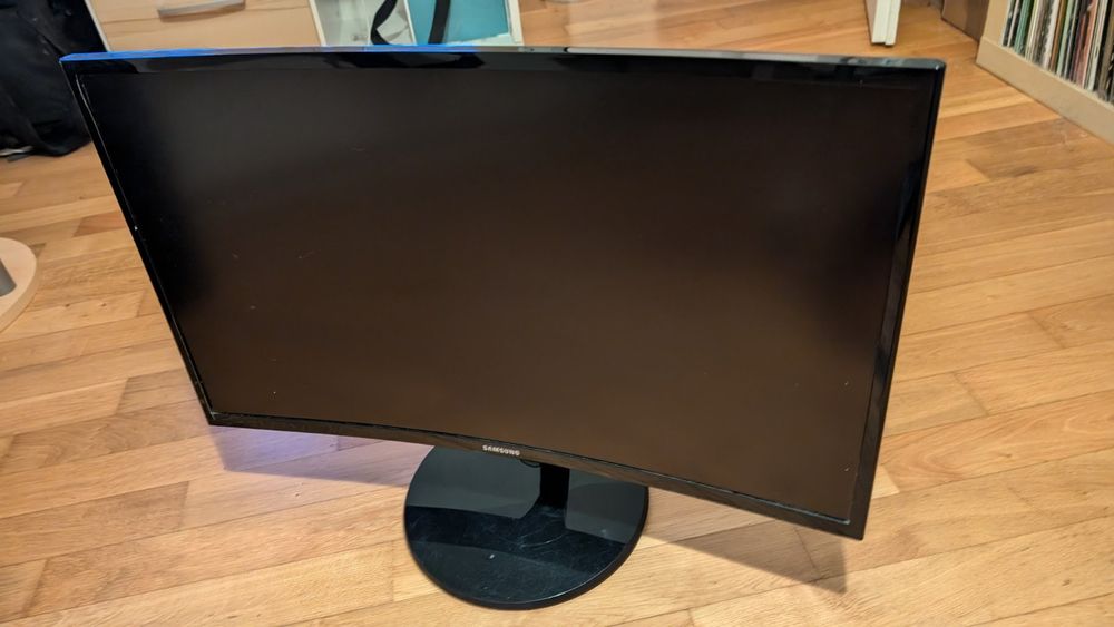 Samsung Curved C27F390FHU – 27 Zoll Full HD Monitor (Gebraucht) in ...