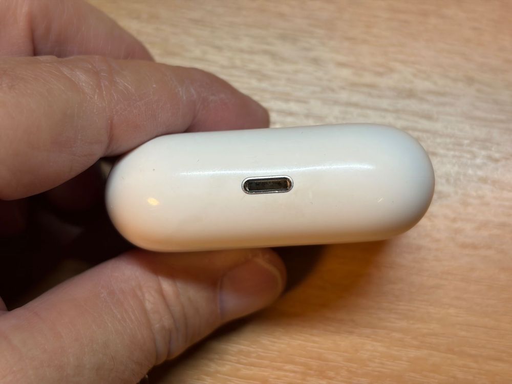 Apple AirPods Pro Case (Original) 1. Generation. (Gebraucht) in ...