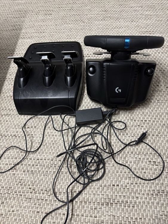 Logitech G923 Racing Wheels & Pedals (Gebraucht) in Pfäffikon ZH für ...