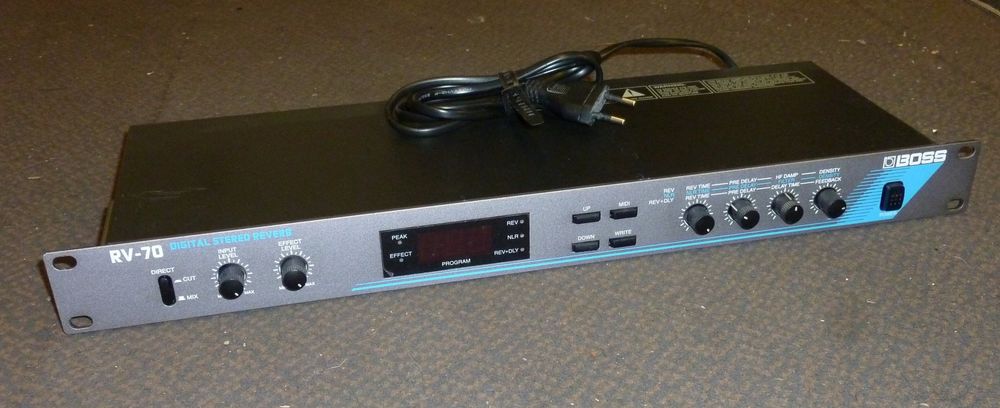 Boss RV-70 Digital Stereo Reverb Effektgerät | Acheter sur Ricardo
