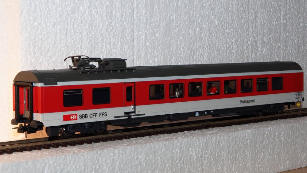 1X Lokomotiv HAG Re6/6 (Re620) und 6X Personenwagen Roco SBB (Neu ...