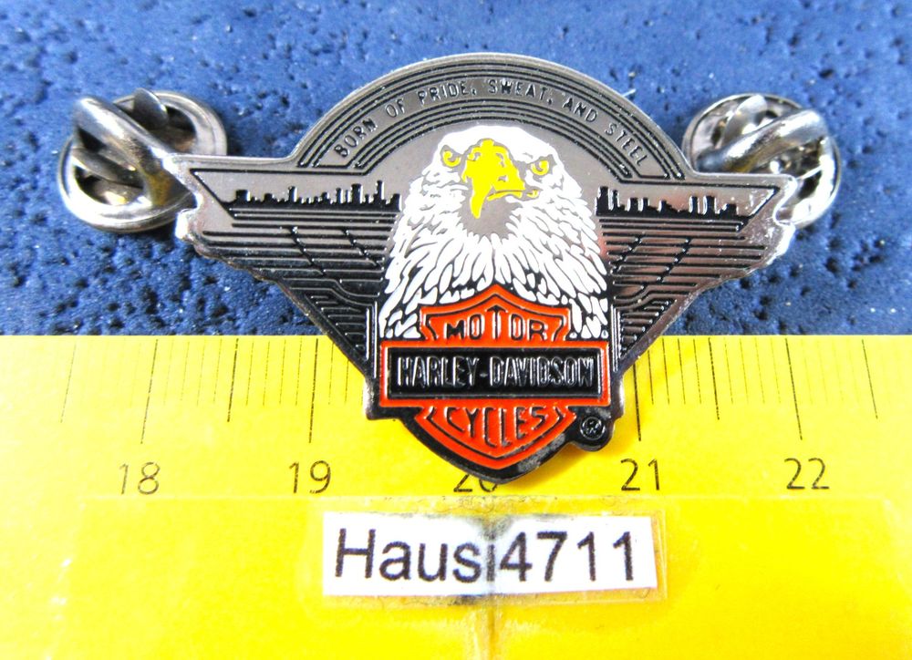 HARLEY DAVIDSON EAGLE PIN BORN OF PIED SWEAT AND STEEL 1989 (Gebraucht) in Ettingen für CHF 4.95 ...