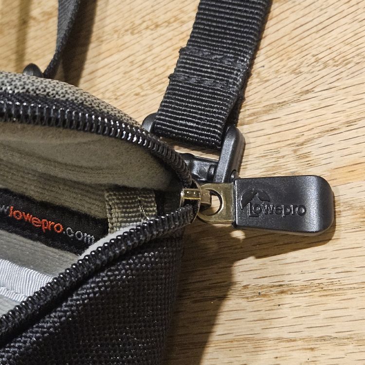Lowepro Kameratasche, Top Zustand, ideal für unterwegs! (Gebraucht) in ...