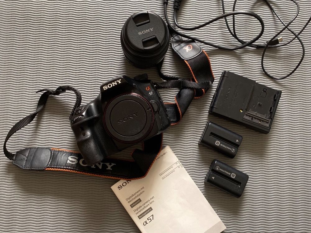 Sony SLT Digitalkamera Alpha 57 mit Objektiv 18-55 SAM (Gebraucht) in ...