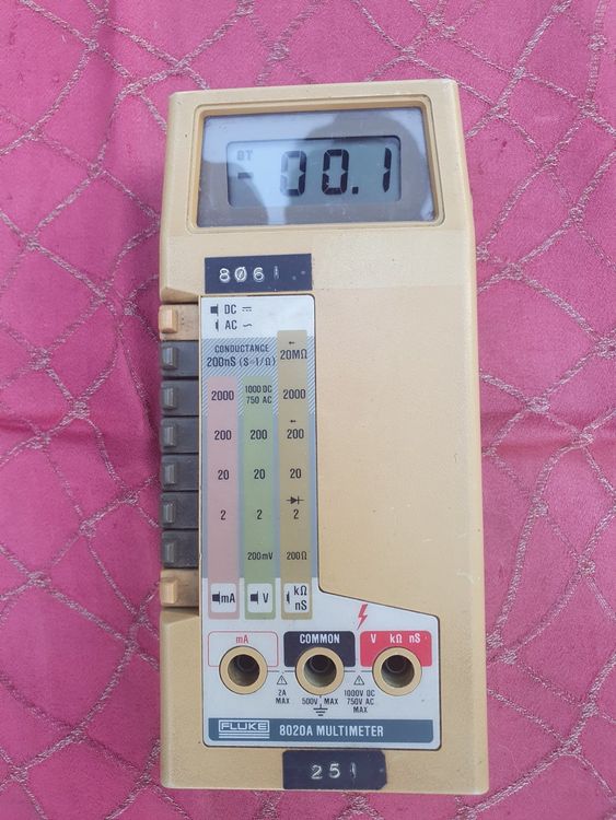 Multimeter digital Fluke 8020A | Kaufen auf Ricardo