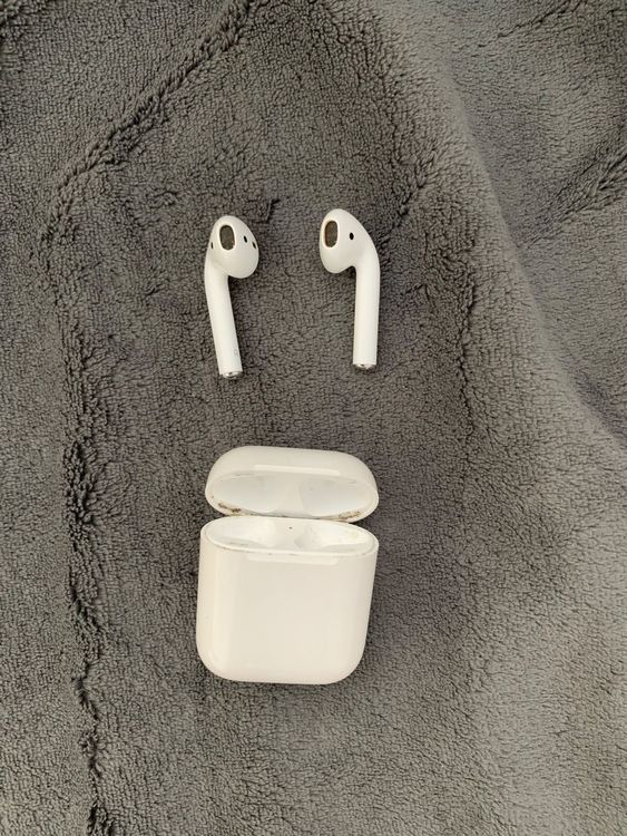 APPLE AirPods 1st Generation | Kaufen auf Ricardo