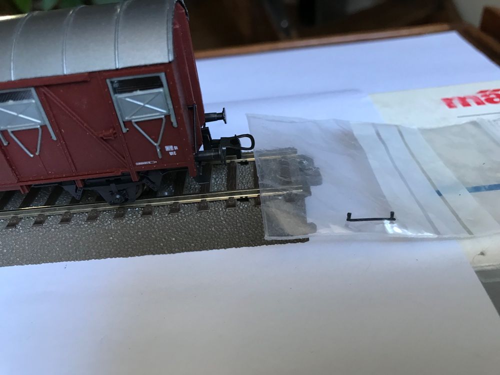 roco 4375 (?), gedeckter güterwagen der SNCF (Gebraucht) in Liestal für ...