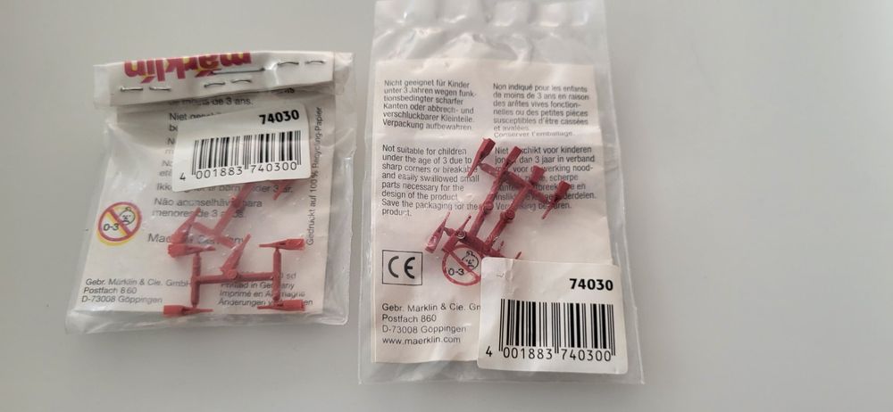 2x Märklin 74030 Mittelleiter-Isolierungen für C- Gleis (Neu (gemäss ...