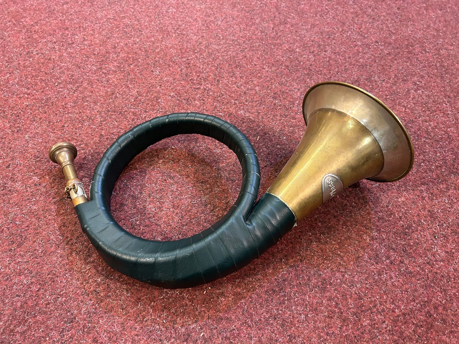 Jagdhorn Fürst Pless Horn TOP ab 1.-- Stutz !!! (Gebraucht) in Sugiez ...
