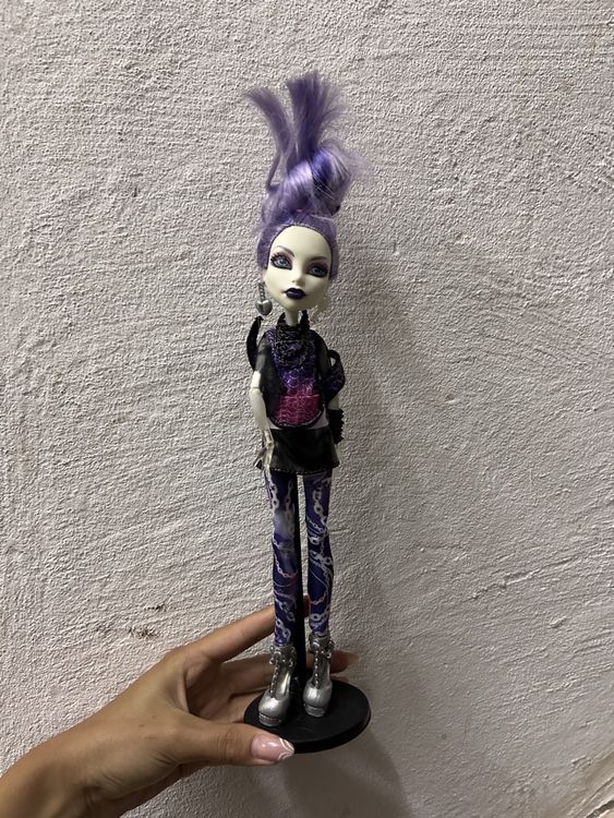 Monster High Puppe "Spectra Vondergeist“ (Gebraucht) in Winterthur für ...