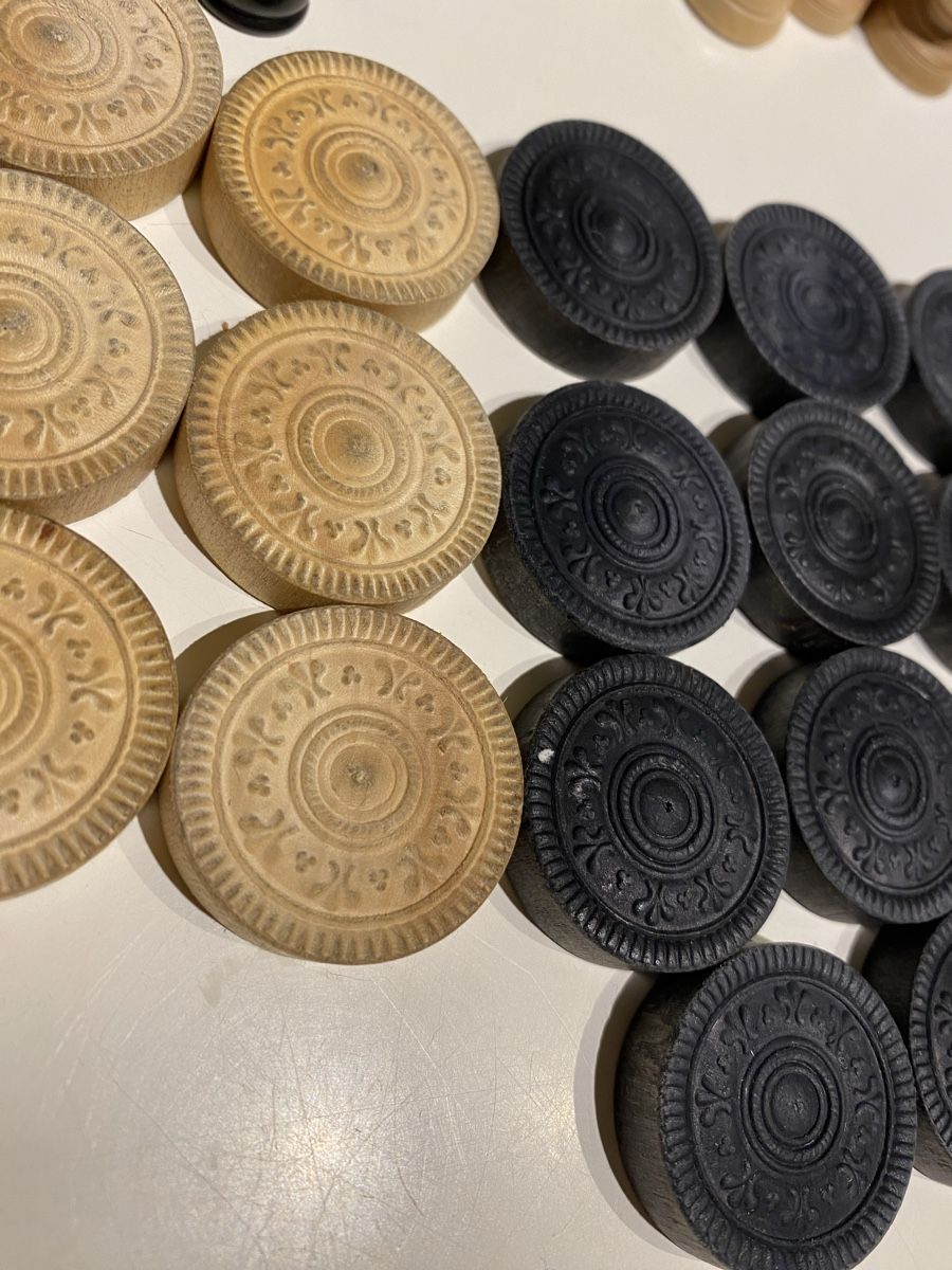 Antike Schach/Backgammon/Mühlebox inkl. Staunton Figuren etc (Gebraucht ...