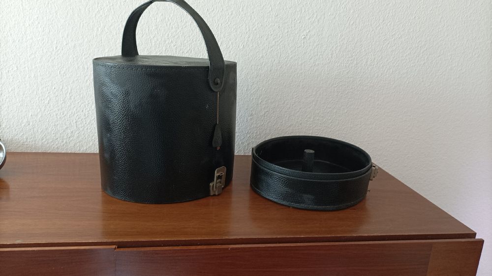 Antike Perücken Transport Box ohne Kopf | Kaufen auf Ricardo