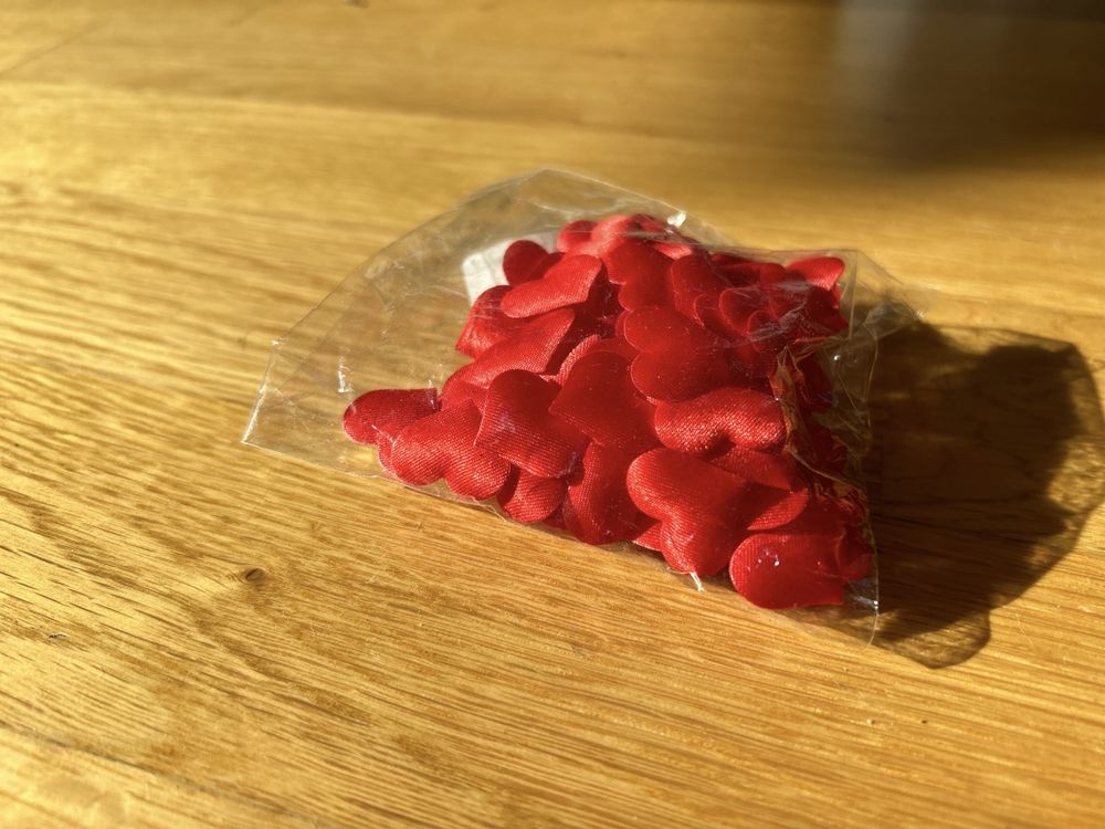 Rote Dekoherzen neu (Neu und originalverpackt) in Adliswil für CHF 1 – mit Lieferung auf Ricardo ...