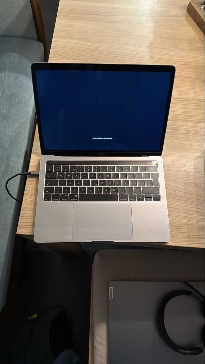 MacBook Pro 13-inch, 2017, 3.3GHz, 16GB, 512GB (Gebraucht) in ...