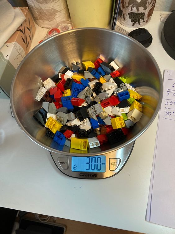 300 Gramm grosse und kleine schrägen Teile ab 1 Franken (Gebraucht) in Volketswil für CHF 3 ...