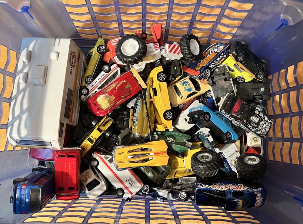 Grosse Sammlung Autos, Diverse Modelle hot wheels / siku usw (Gebraucht ...
