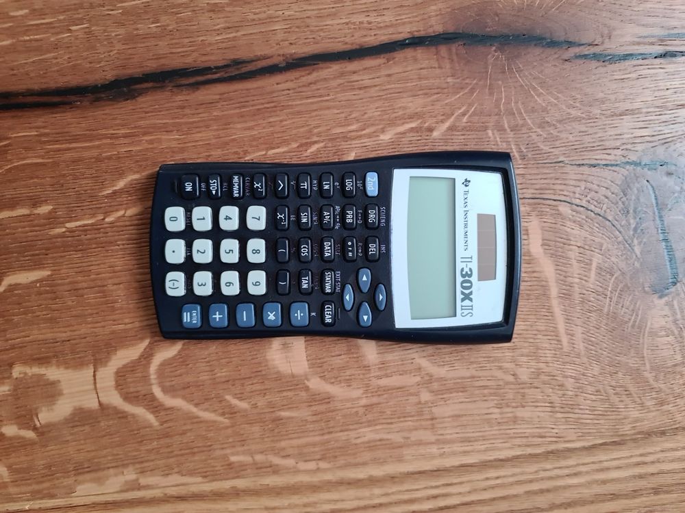 Texas Instruments TI-30X 2S (Gebraucht) in Bottighofen für CHF 7 – mit ...