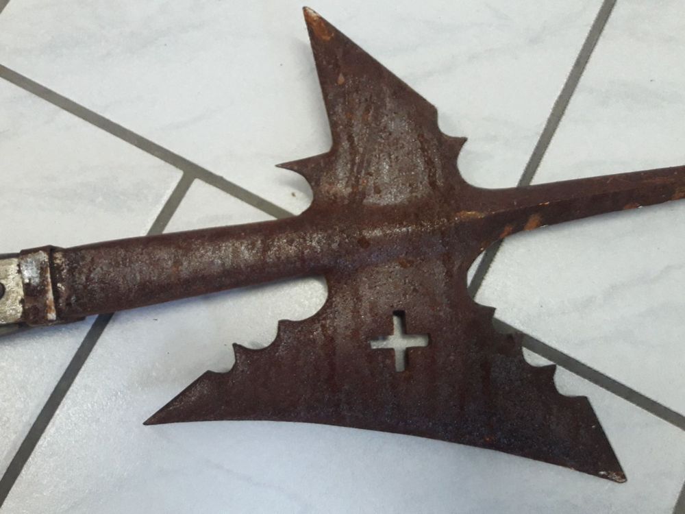 Hellebarde | Kaufen auf Ricardo