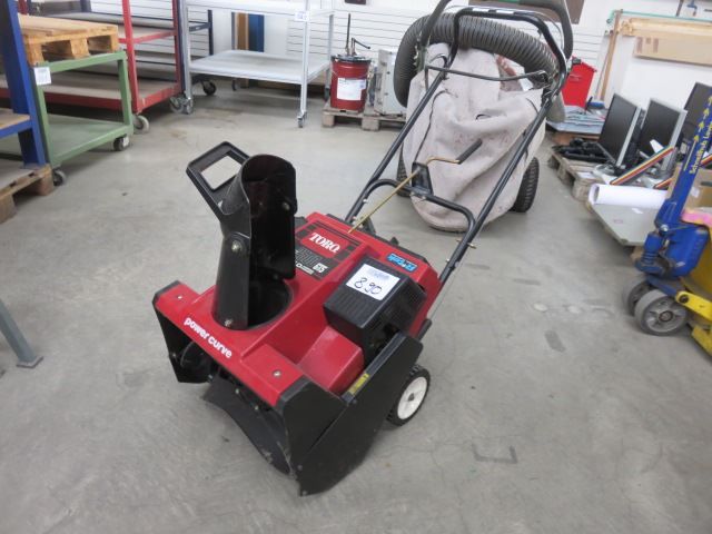 900 TORO CCR 2500 GTS Schneefräse 5PS | Kaufen auf Ricardo