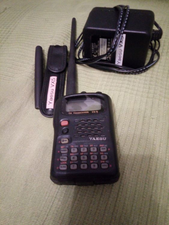 Yaesu VX-5 3 Band 6 m 2 m 70 cm | Kaufen auf Ricardo
