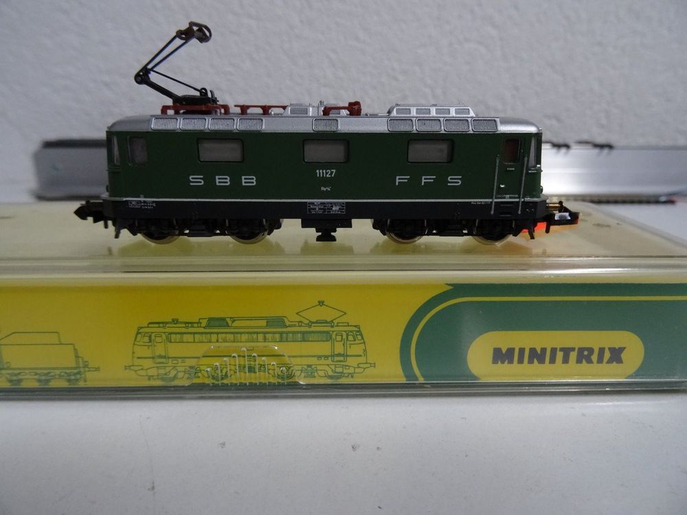 Minitrix lok Re 4/4 CFF dès 1.-fr | Kaufen auf Ricardo