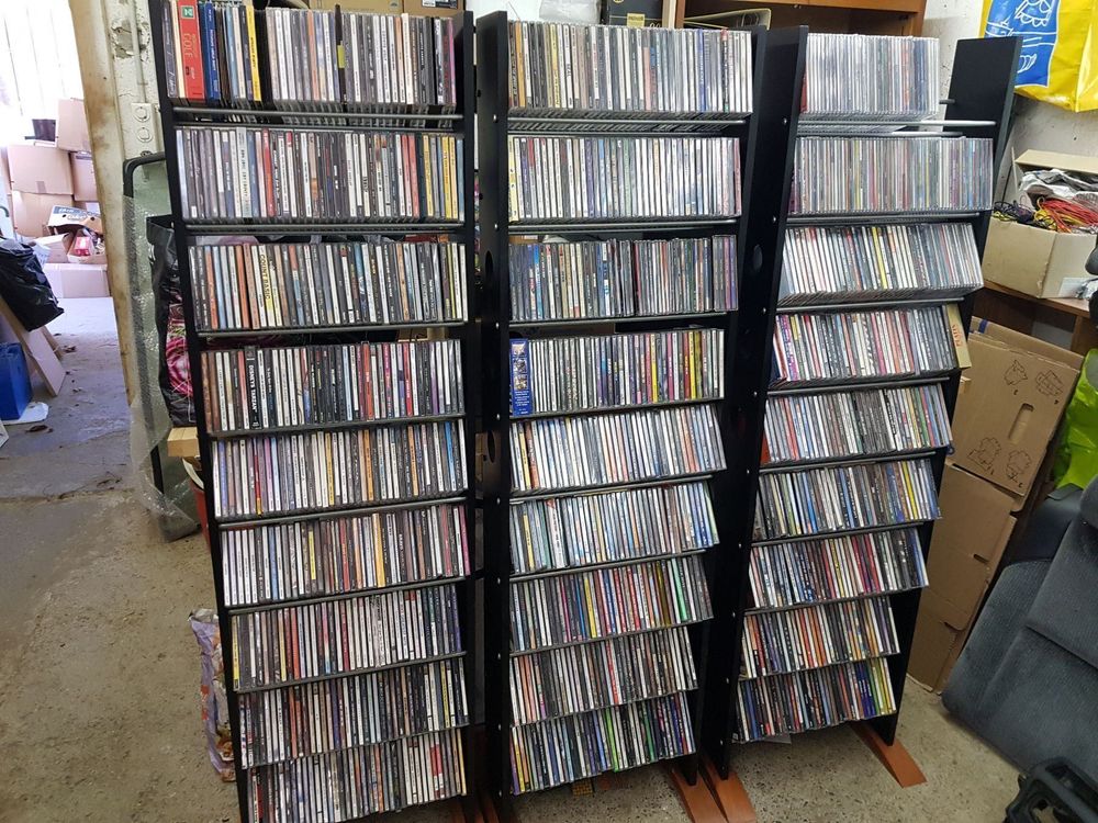 Grosse CD Sammlung mit 3 Regalen | Kaufen auf Ricardo
