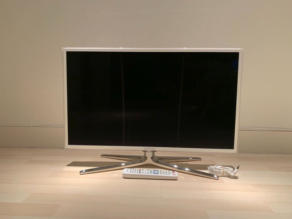 Samsung Edge LED Smart TV 32`` (Zoll) | Kaufen auf Ricardo