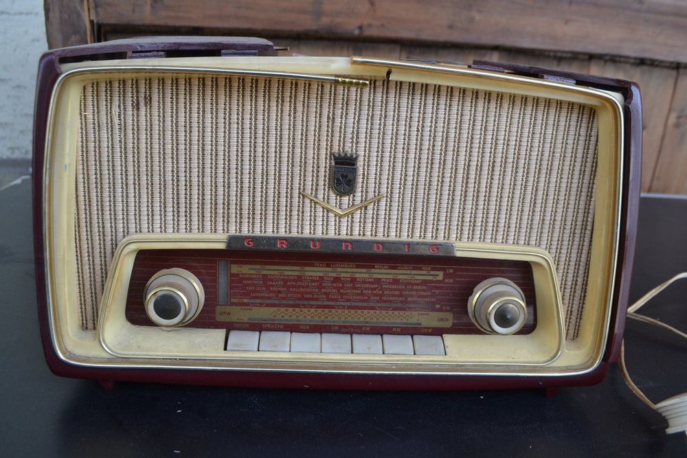 Altes Antikes Radio kaufen auf Ricardo