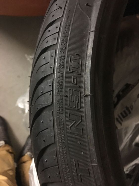 Sommerreifen 235/35 R19 und 285/30 R19 | Kaufen auf Ricardo