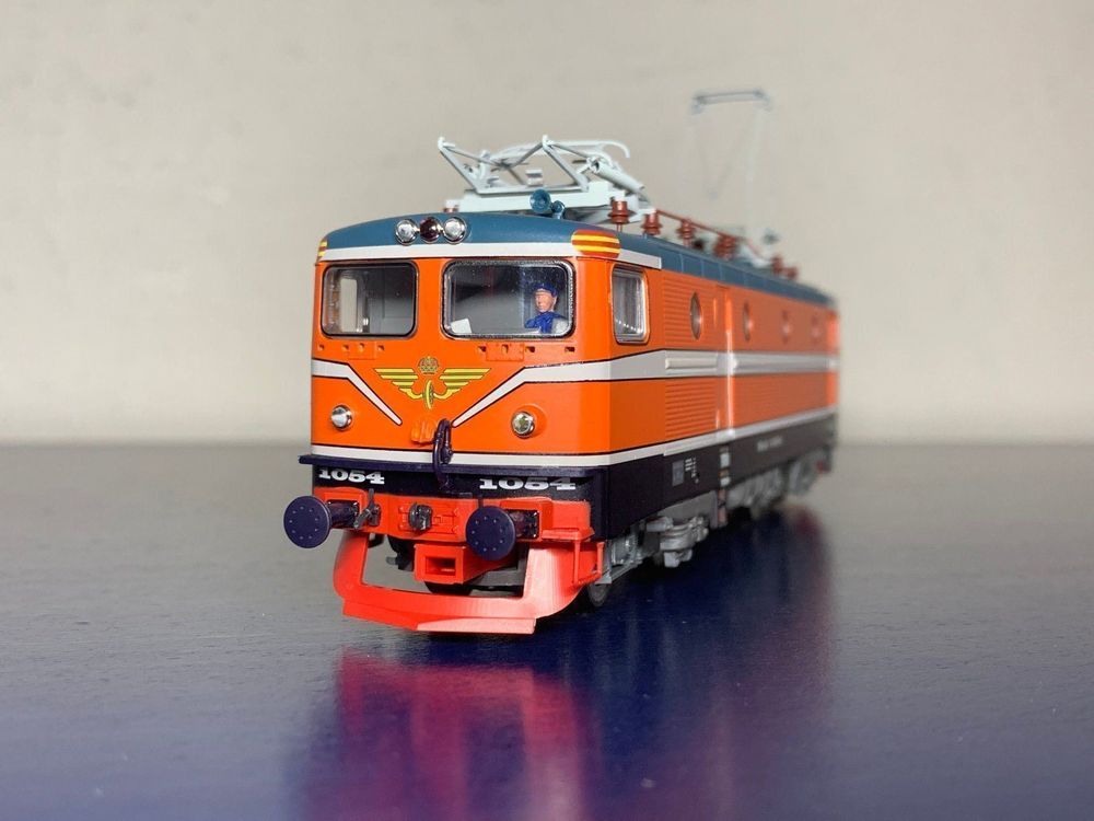 ROCO HO SJ Rc2 1054 - www.lechateaudulattay.fr