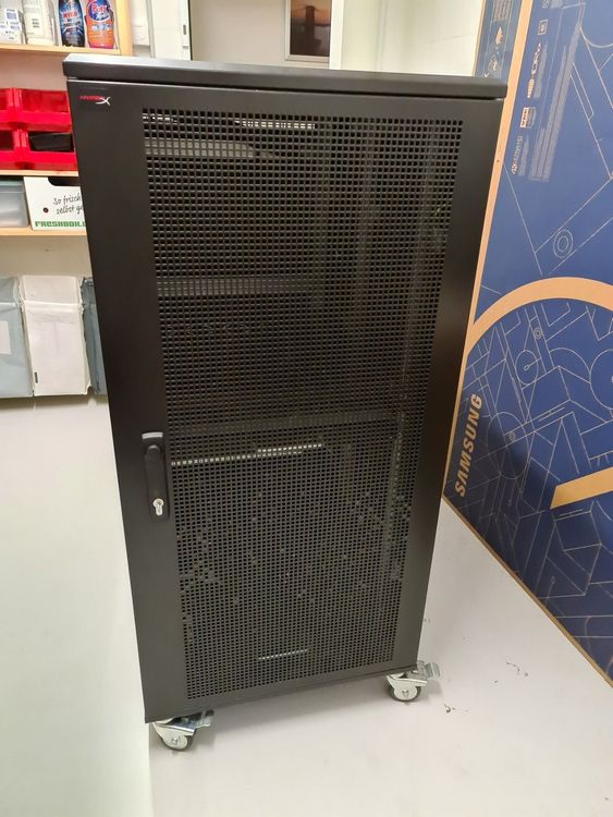 Schäfer IT Server Rack auf Rollen | Kaufen auf Ricardo