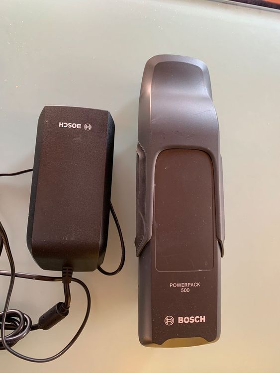 Bosch Powerbank 500 inkl. Ladegerät | Kaufen auf Ricardo