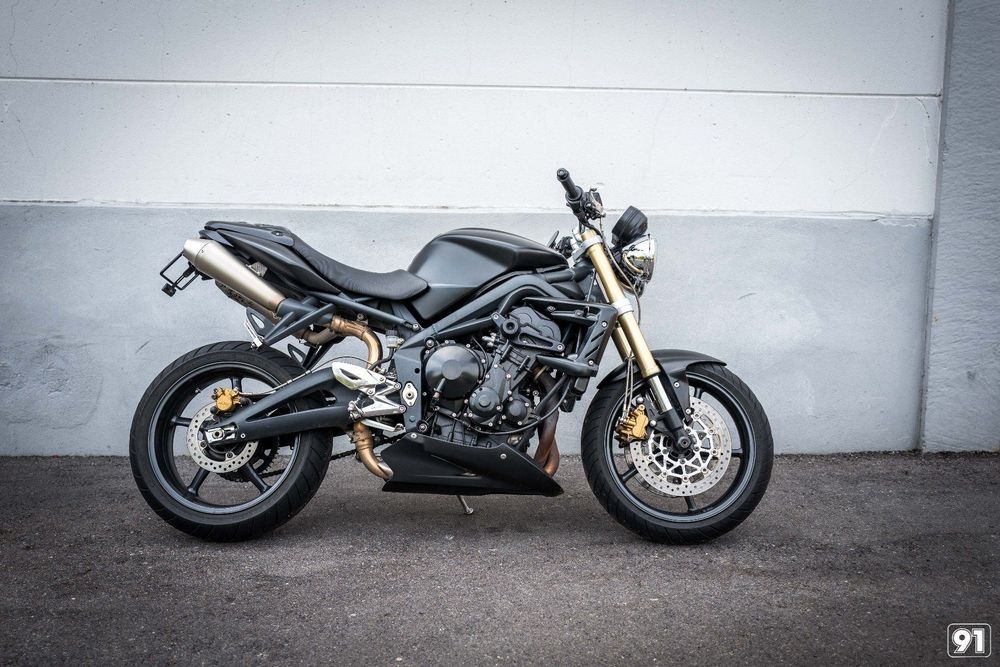 TRIUMPH STREET TRIPLE 675 2011 (AB MFK) | Acheter sur Ricardo