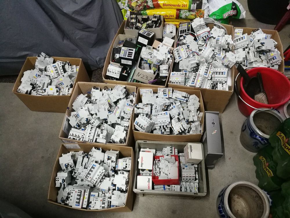 Diverses gebrauchtes Elektromaterial | Acheter sur Ricardo