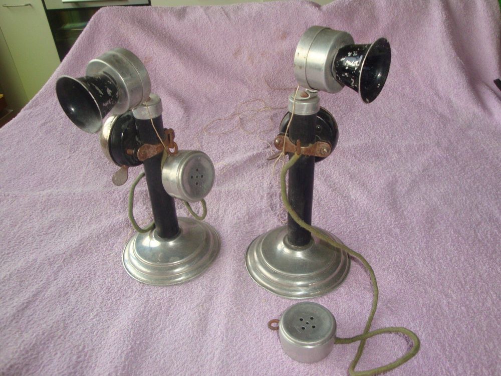 zwei sehr schöne alte Telefone aus Blech | Kaufen auf Ricardo