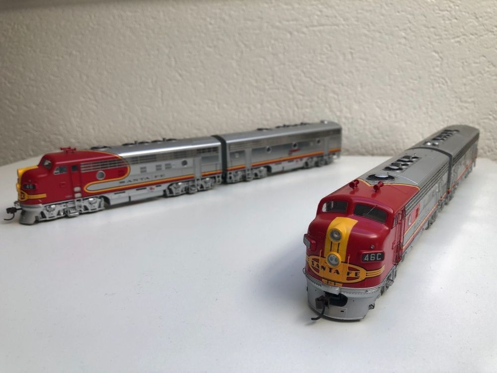 Athearn Genesis Santa Fe F7 A/B/B/A | Kaufen auf Ricardo